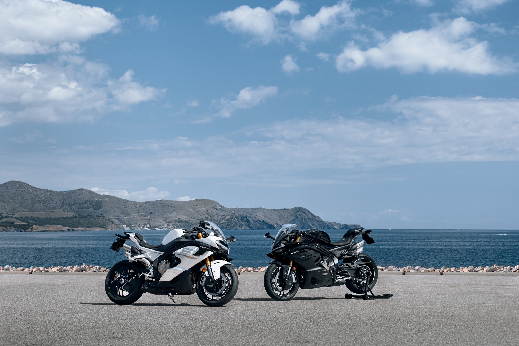 750SR-S