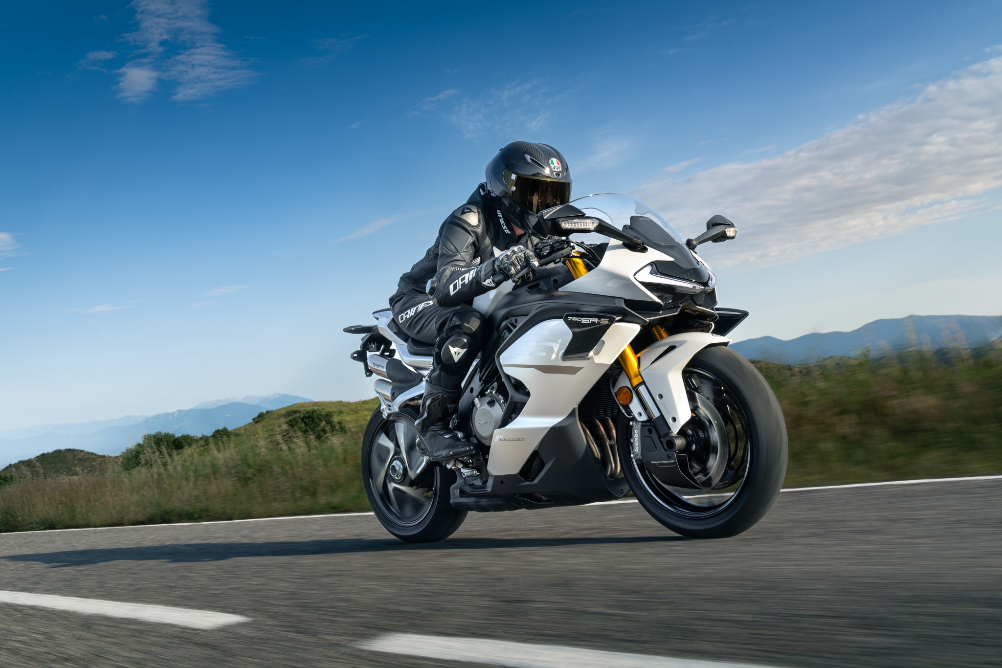 750SR-S
